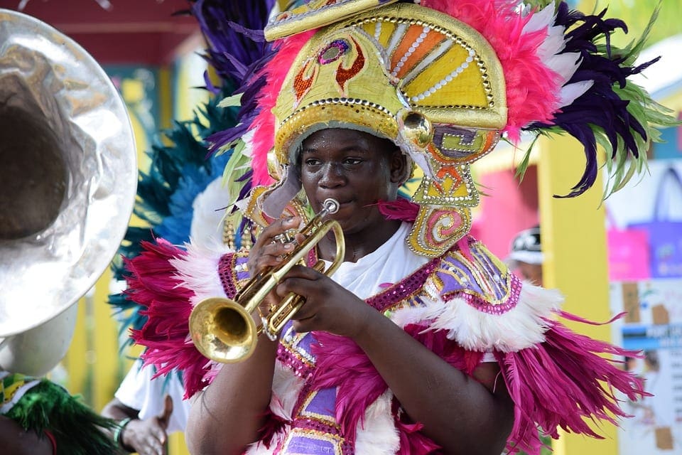The Top 10 Reasons to Move to Bermuda and the Caribbean! - Think GR